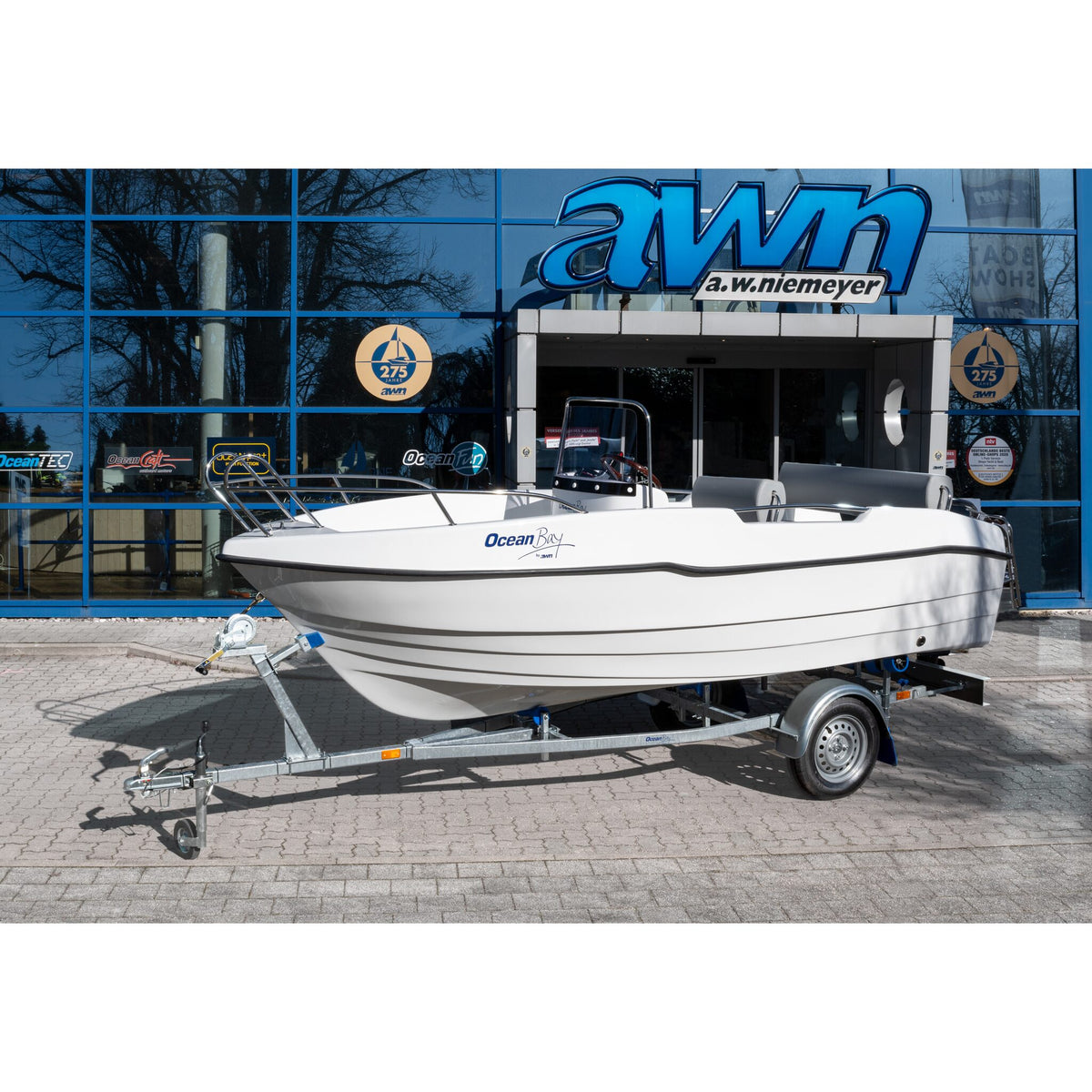 Set: OceanBay 440 inkl. 15 PS OceanCraft Motor + Trailer – awn.de